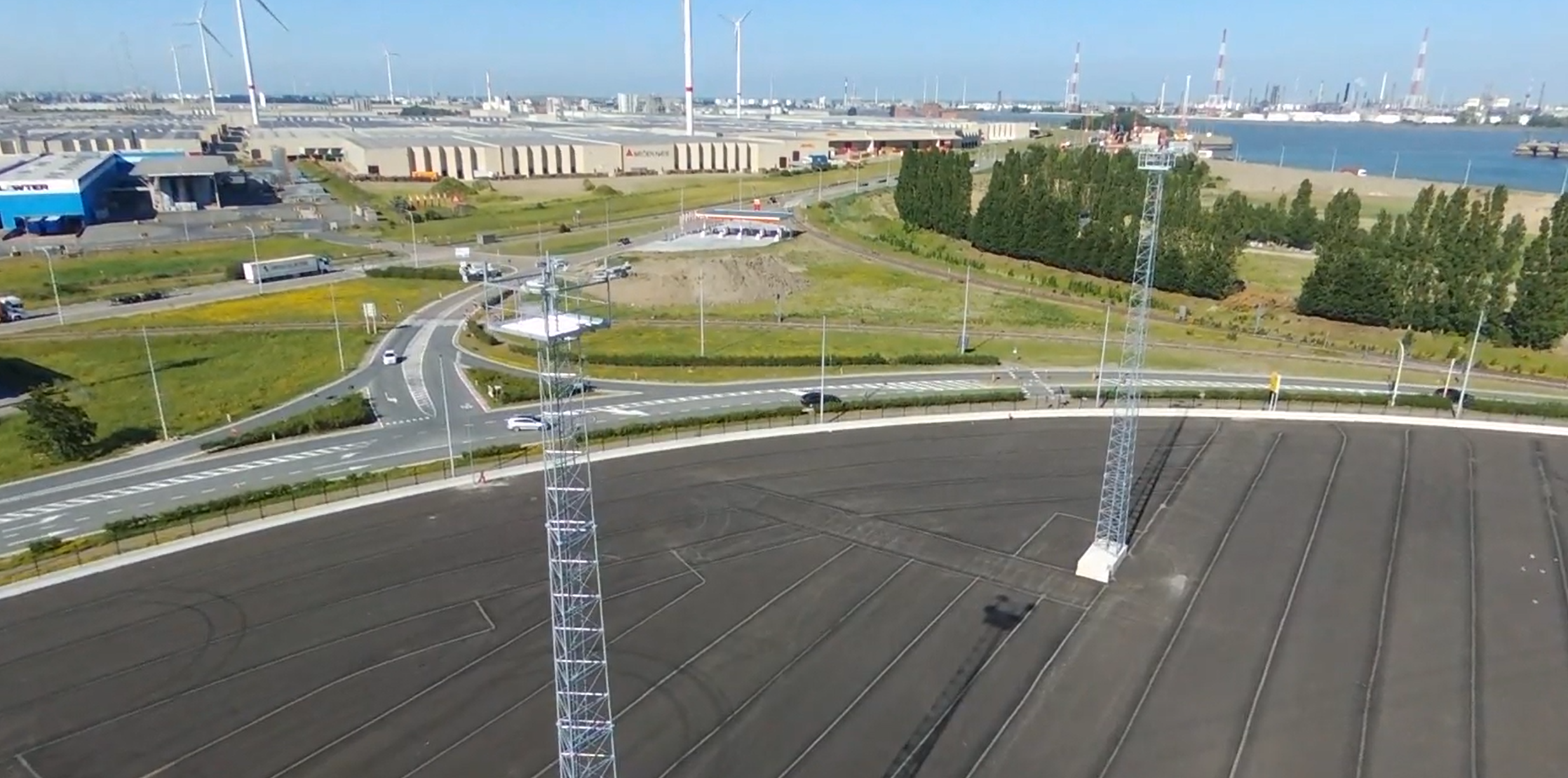 Smart LED lighting at Transport Roosens